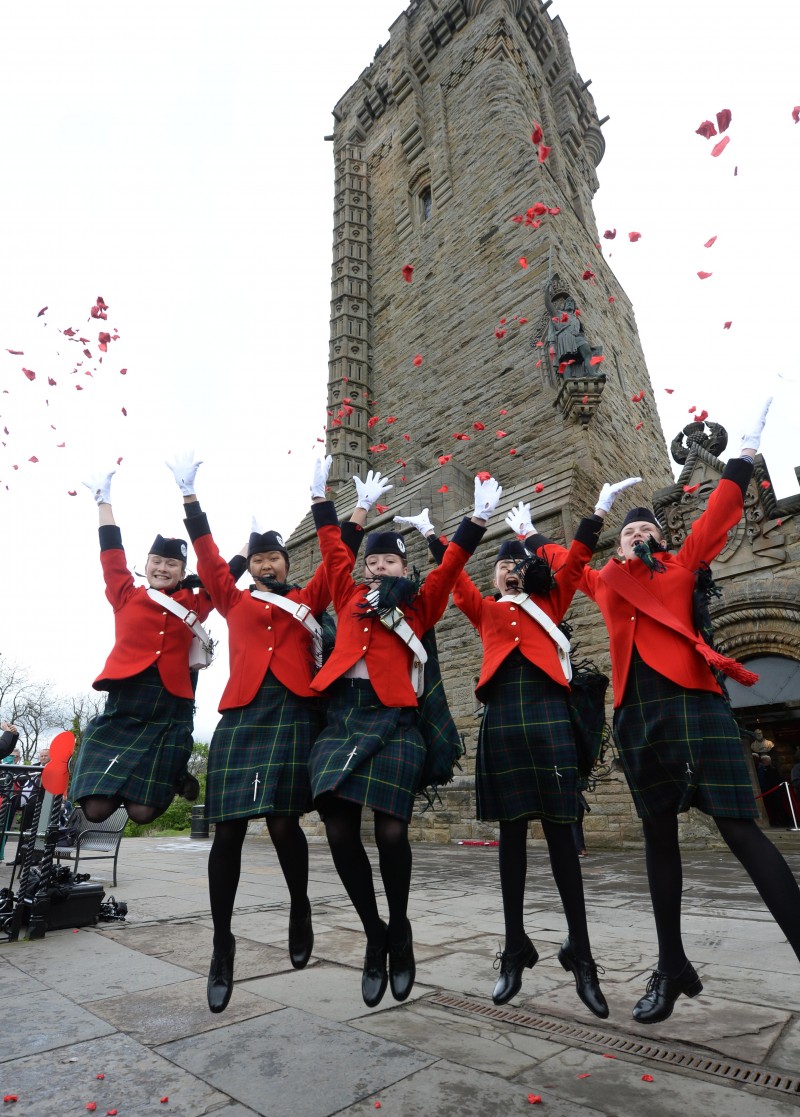 Poppy cascade from Wallace Monument remembers Arras fallen - Cobseo