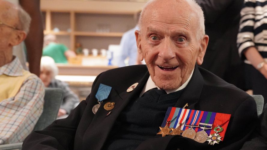WW2 veteran attends 75th anniversary events of Dutch city he helped ...