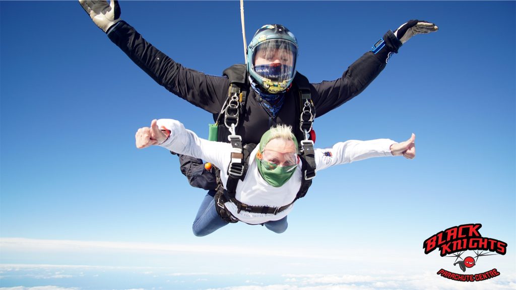 Daredevil grandma makes 15,000ft skydive for Broughton House Veterans ...