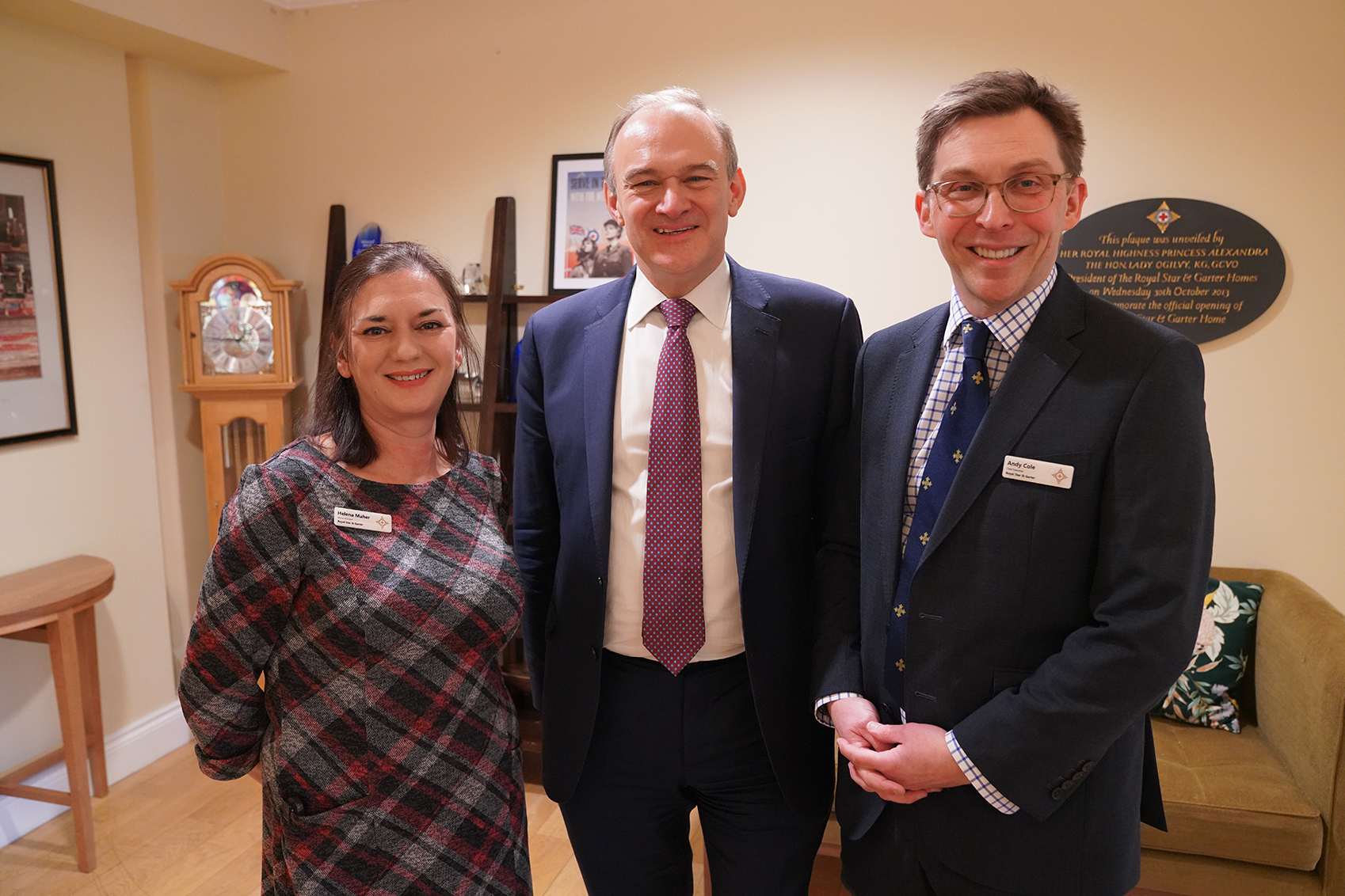 Sir Ed Davey chats to WWII and Iraq veterans during Surbiton care home ...