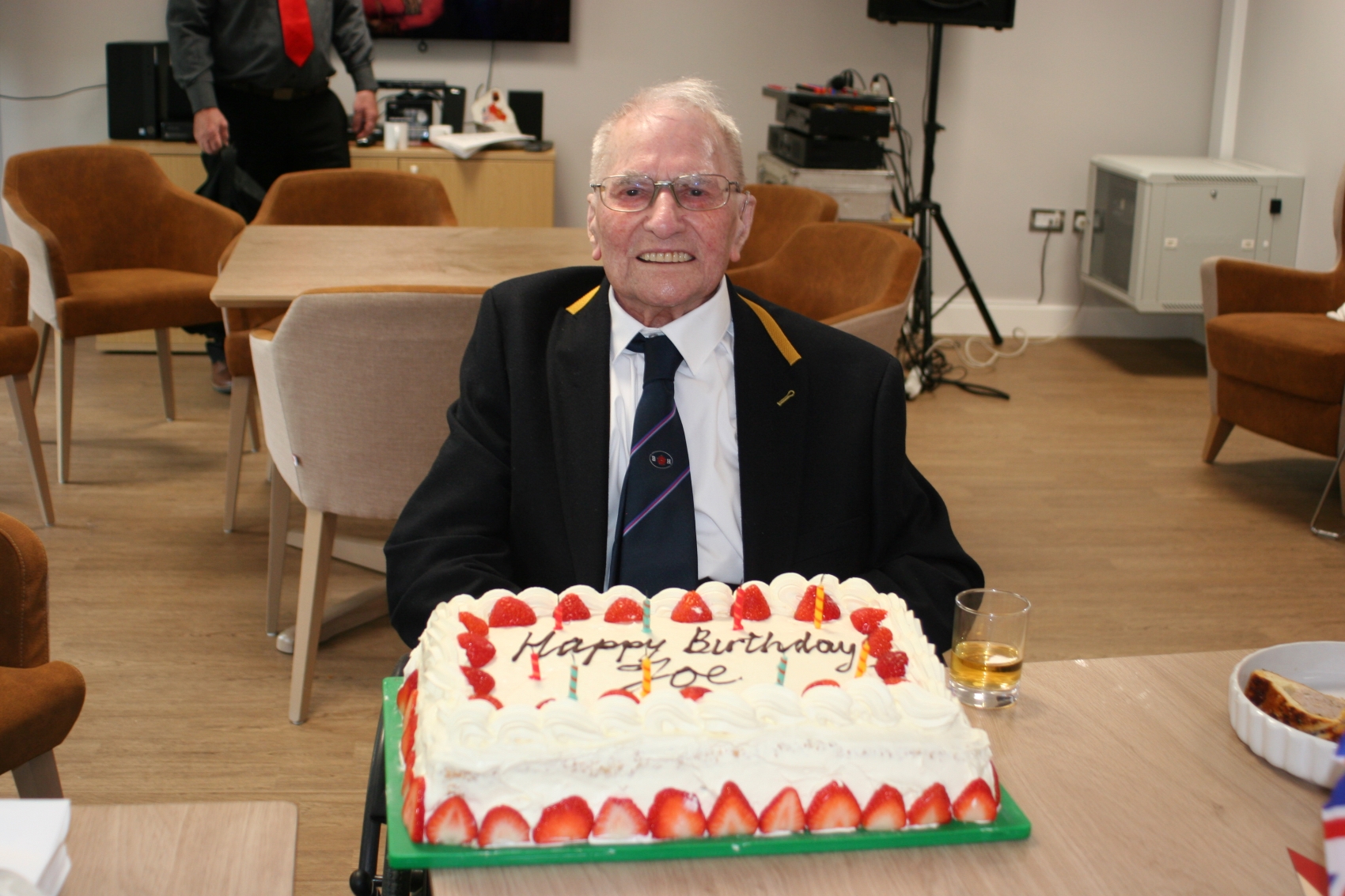 WWII Veteran Joe gets over 400 cards for his 101st birthday - Cobseo