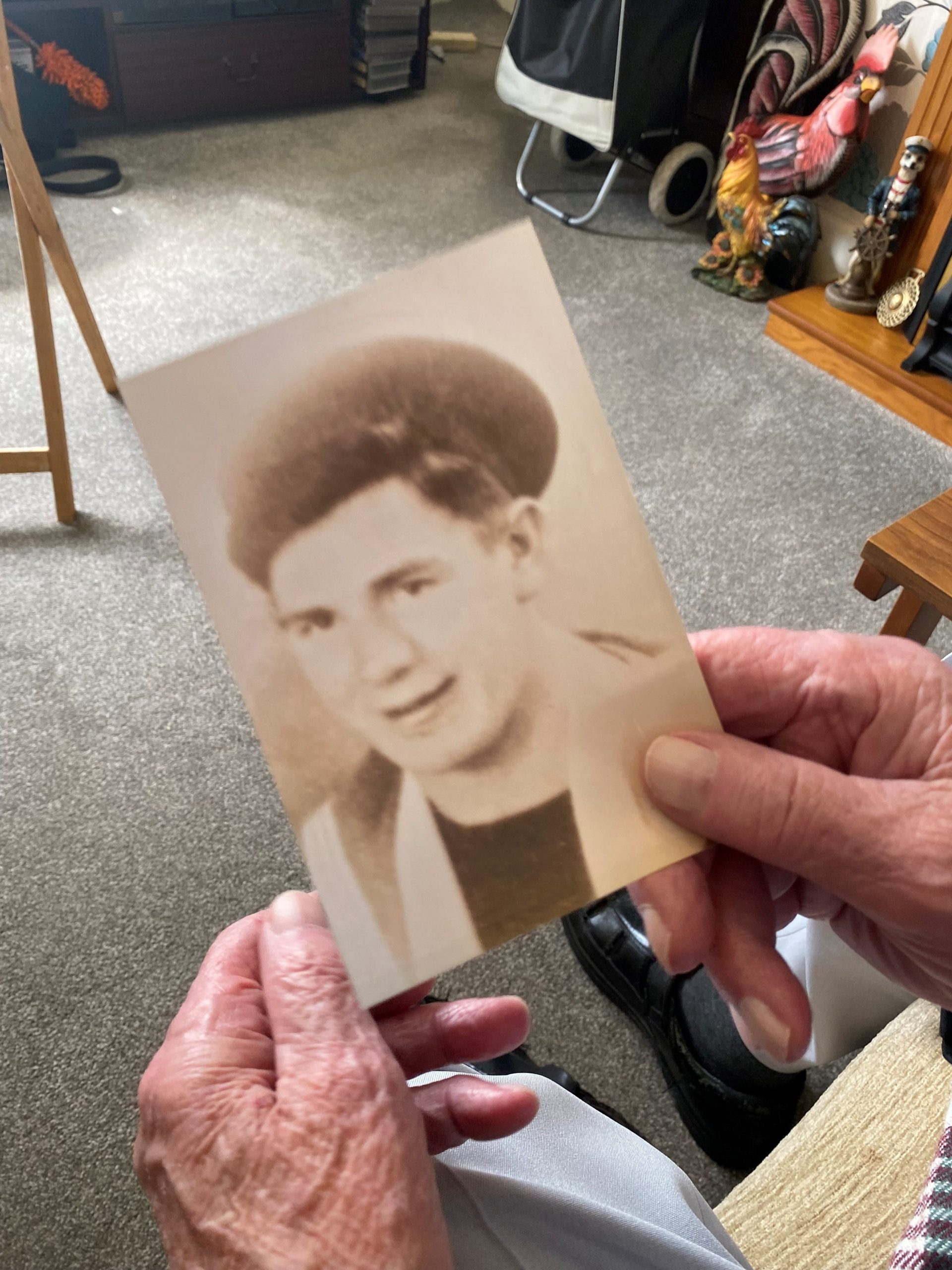 Coln D-Day veteran remembers D-Day horrors of battle - Royal Naval ...