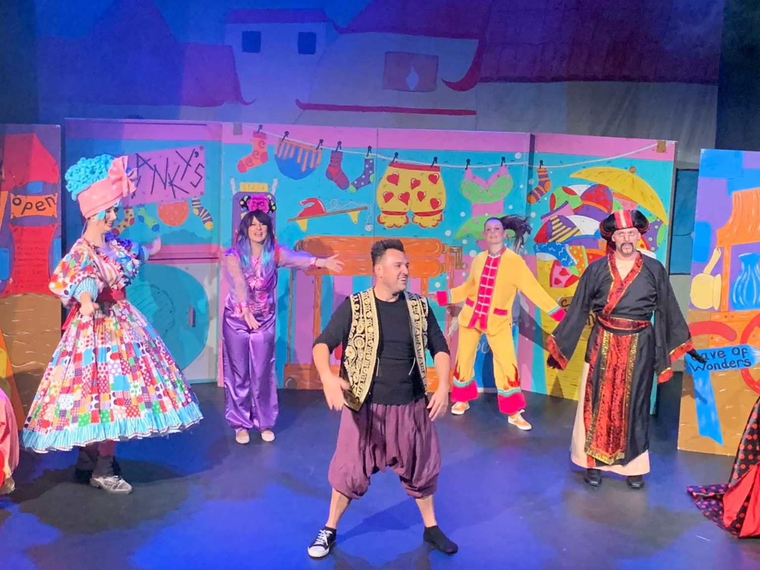 RNRMC fuels the British Forces Foundation Panto Bus - Cobseo
